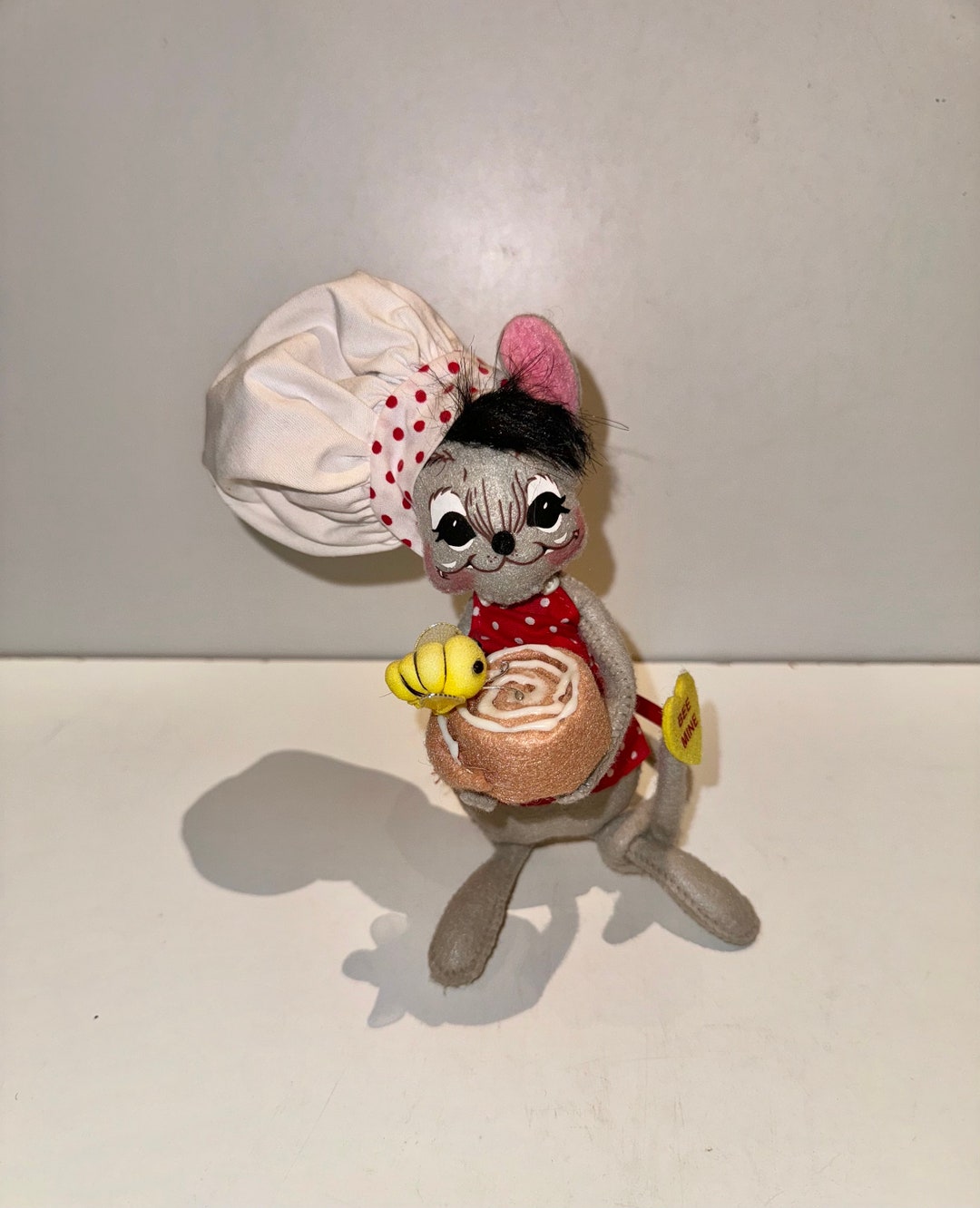Adorable Annalee Valentine “bee Mine” Mouse Chef Bumblebee on Honeybun ...