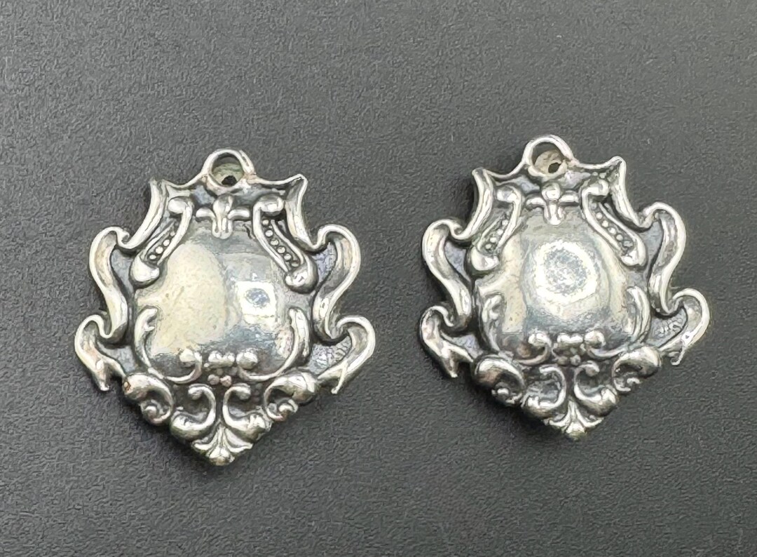Ornate Vintage T Foree Hunsicker Victorian Luggage Tag Earrings Clip ...