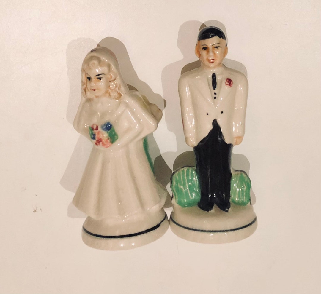 Hilarious Vintage Funny Bride and Groom Novelty Salt & Pepper Shakers ...
