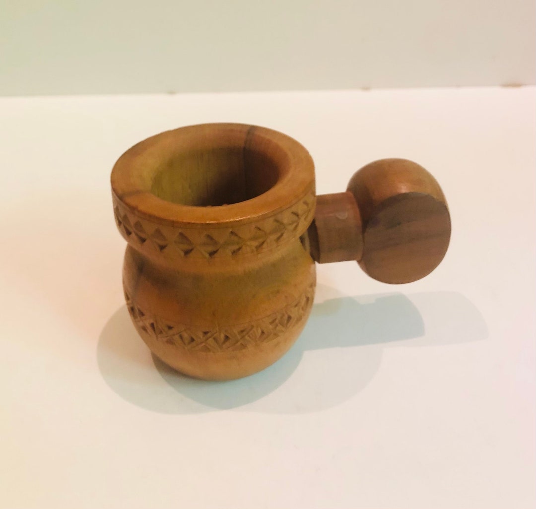 Wooden Nutcracker Screw Type Olivewood Crank Carved Wood Nut Cracker ...