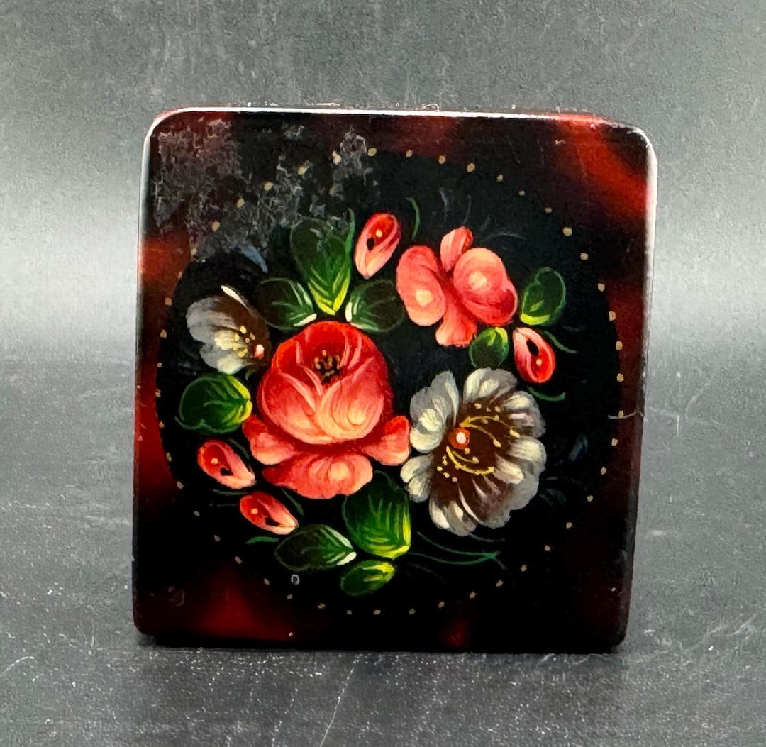Tiny Vintage Russian Lacquered Hinged Trinket Box Stash Box Handpainted ...