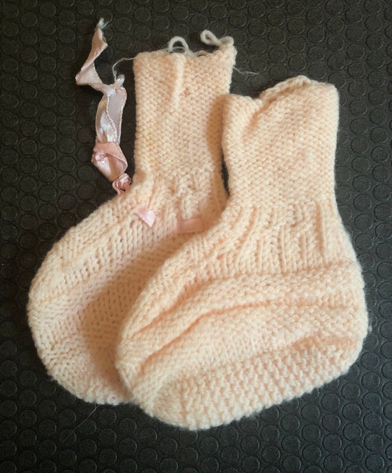 Vintage Handmade 1950s Crocheted Baby Booties for Dol… - Gem