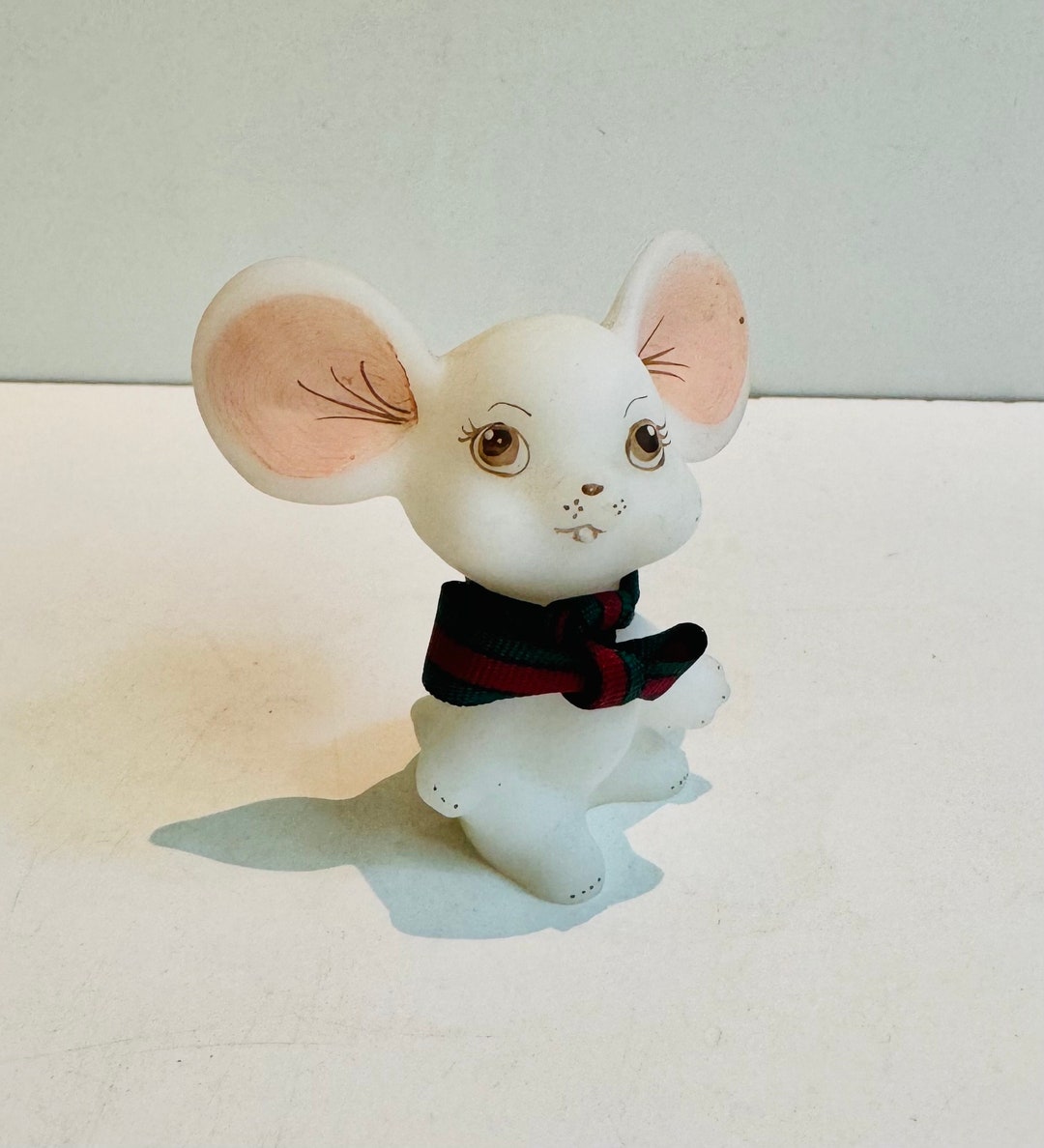 Adorable Fenton Custard Glass Big Eared Mouse Figurine Hand Painted ...