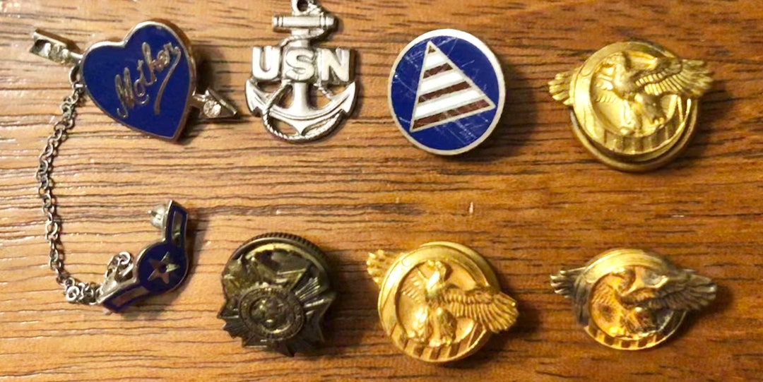 WWII U.S. Military Pin Collection Including Army Air Corps Mothers Pin ...