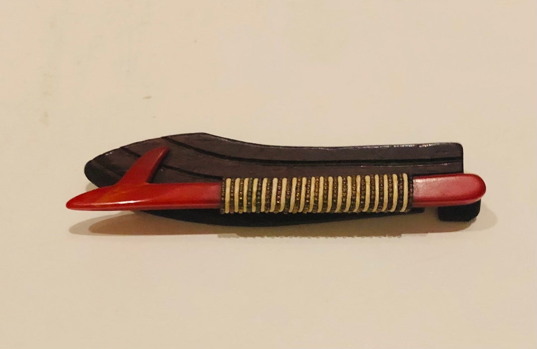 Fabulous 1940s Vintage Mid Century Carved Wood & Red Bakelite Arrow ...
