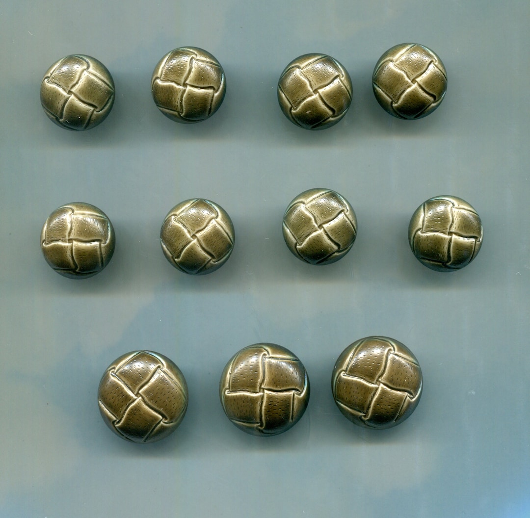 Set of 8 Vintage Brown Plastic Buttons 3/4 Inch Item 692 - Etsy