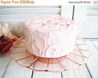 Ruffle Cake Stand - Etsy