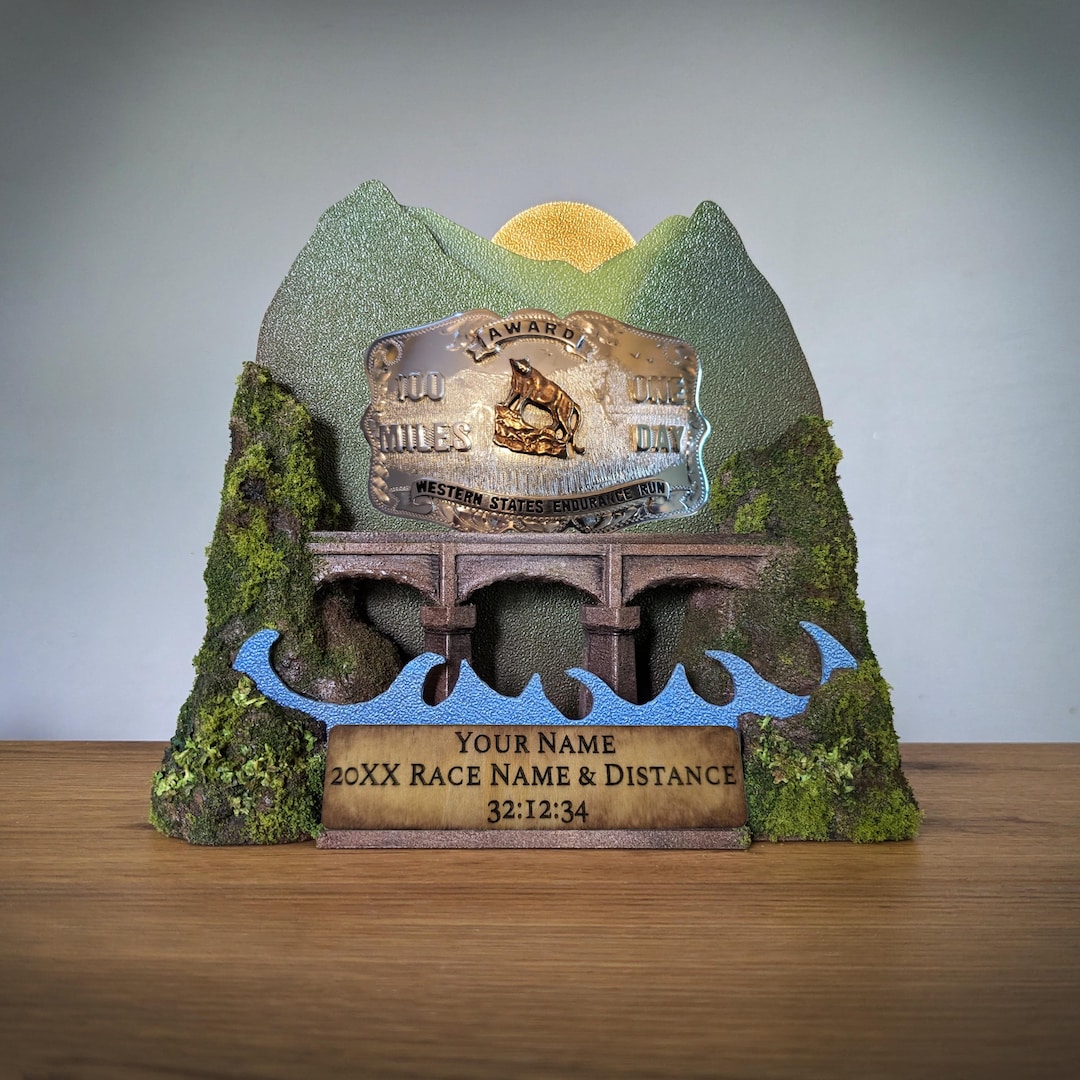 Buckle Display- Western States, No Hands Bridge, UTMB Canyons, Tevis ...