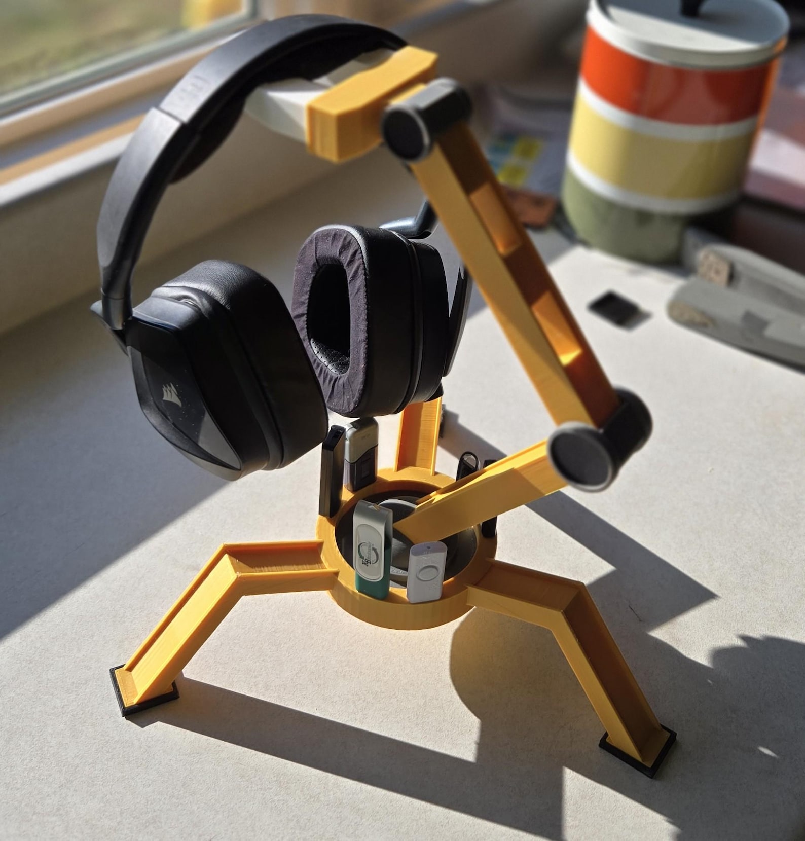 Inserter Headphone Stand and USB Holder. Inspired by Factorio - Etsy