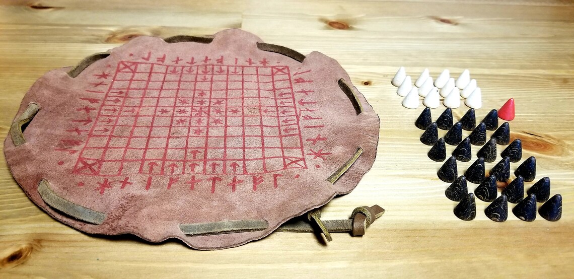 Hnefatafl Set with Leather Drawstring Pouch & Board | Etsy