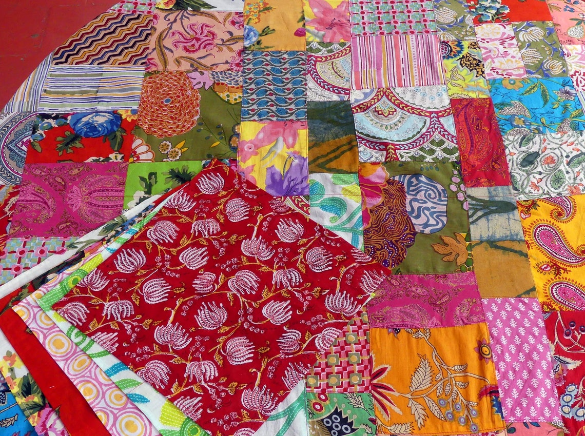 Tablecloth Patchwork Round for Table of 6 in Red and - Etsy