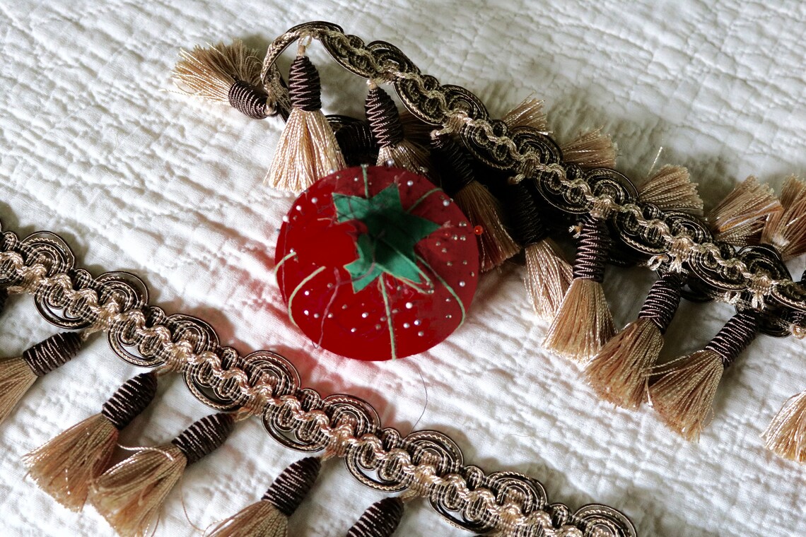 Beautiful Rich Decorator Weight Champagne and Brown Tassel Trim for ...