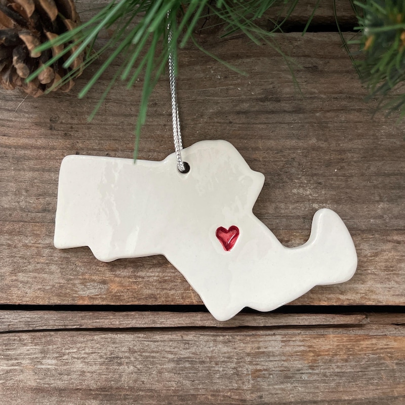 Massachusetts Gifts - 60+ Gift Ideas for 2025
