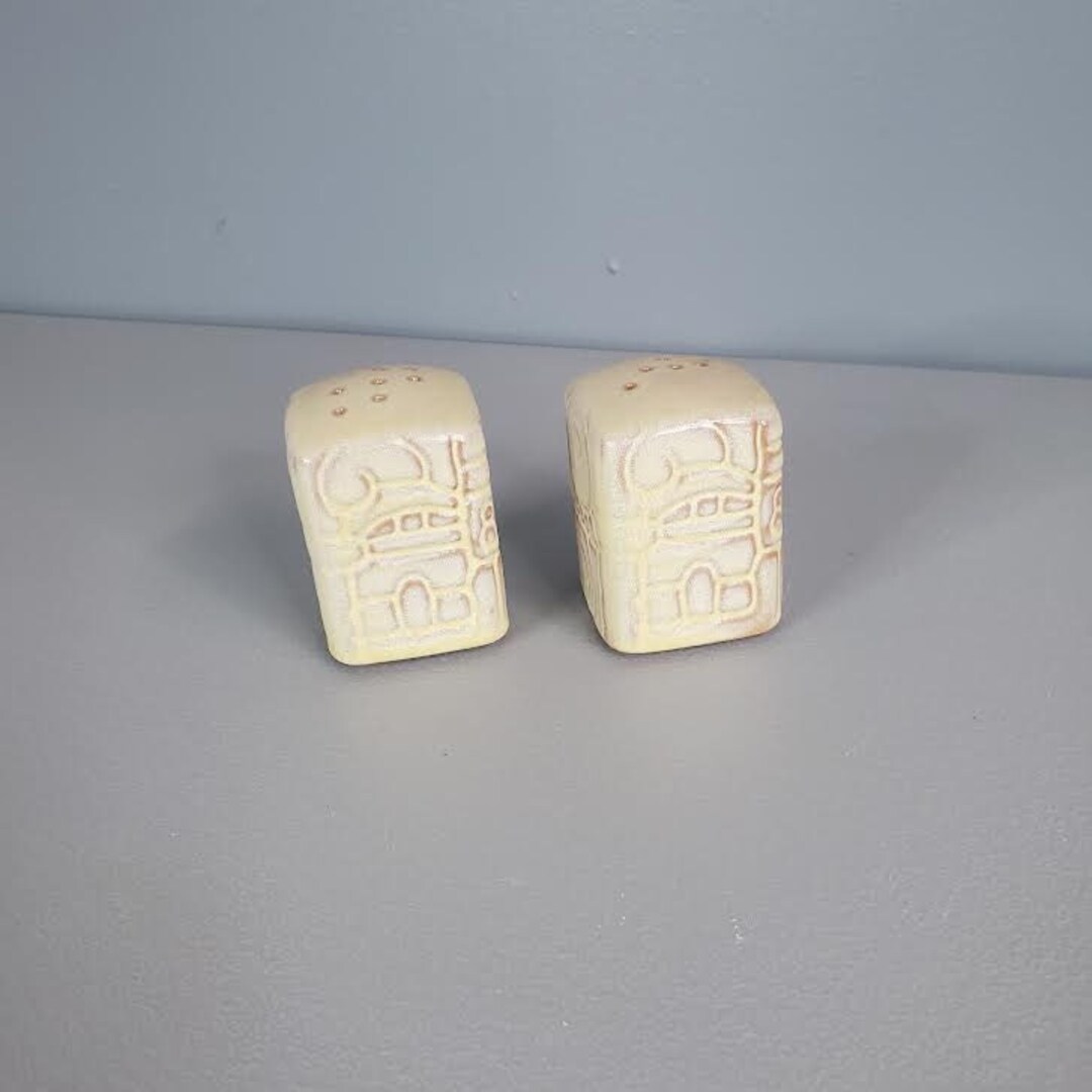 Frankoma Pottery Mayan Aztec Salt and Pepper Shakers - Etsy