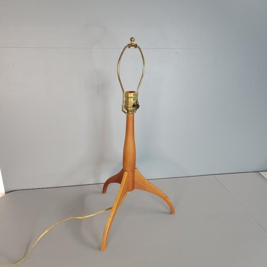 Mid Century Rocket Ship-esque Wood Table Lamp 23 Tall - Etsy