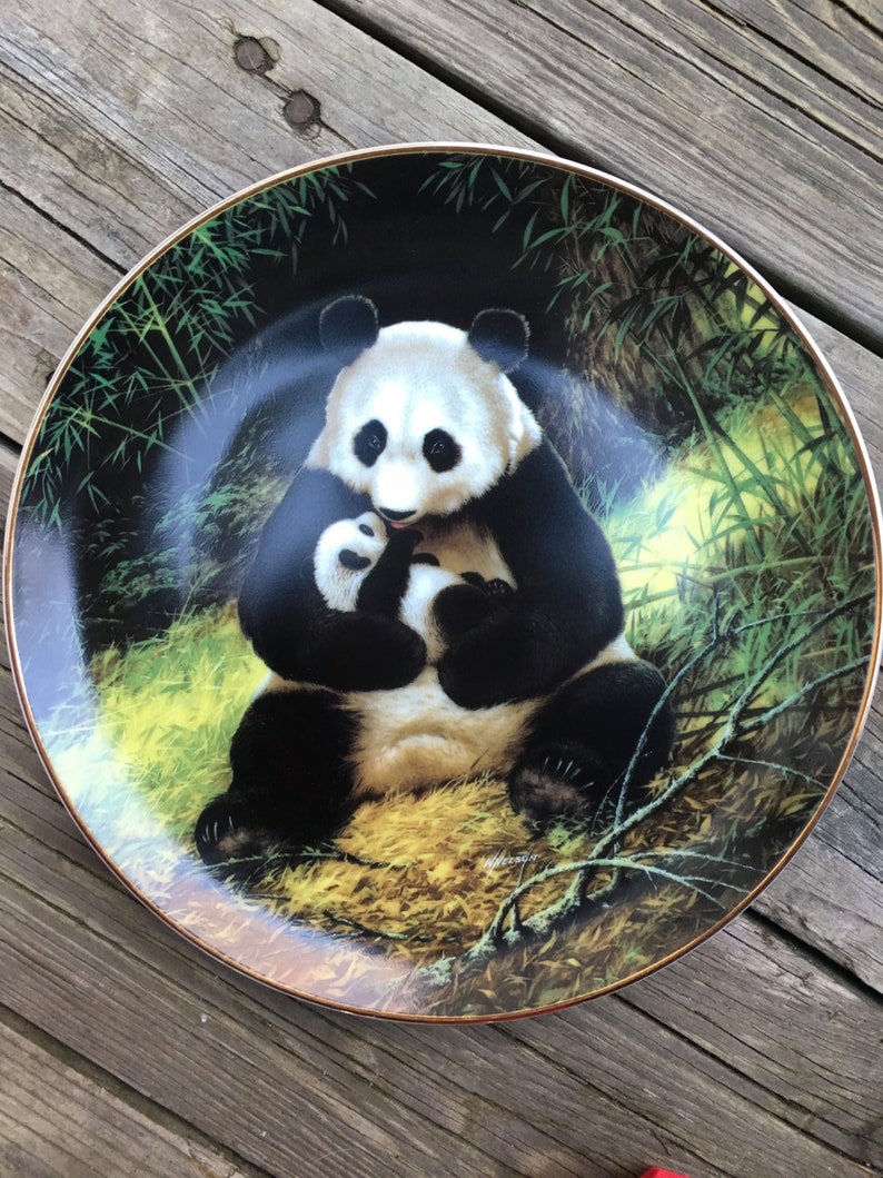 Panda Plate Collector | Last of Their Kind: Endangered Species Series ...