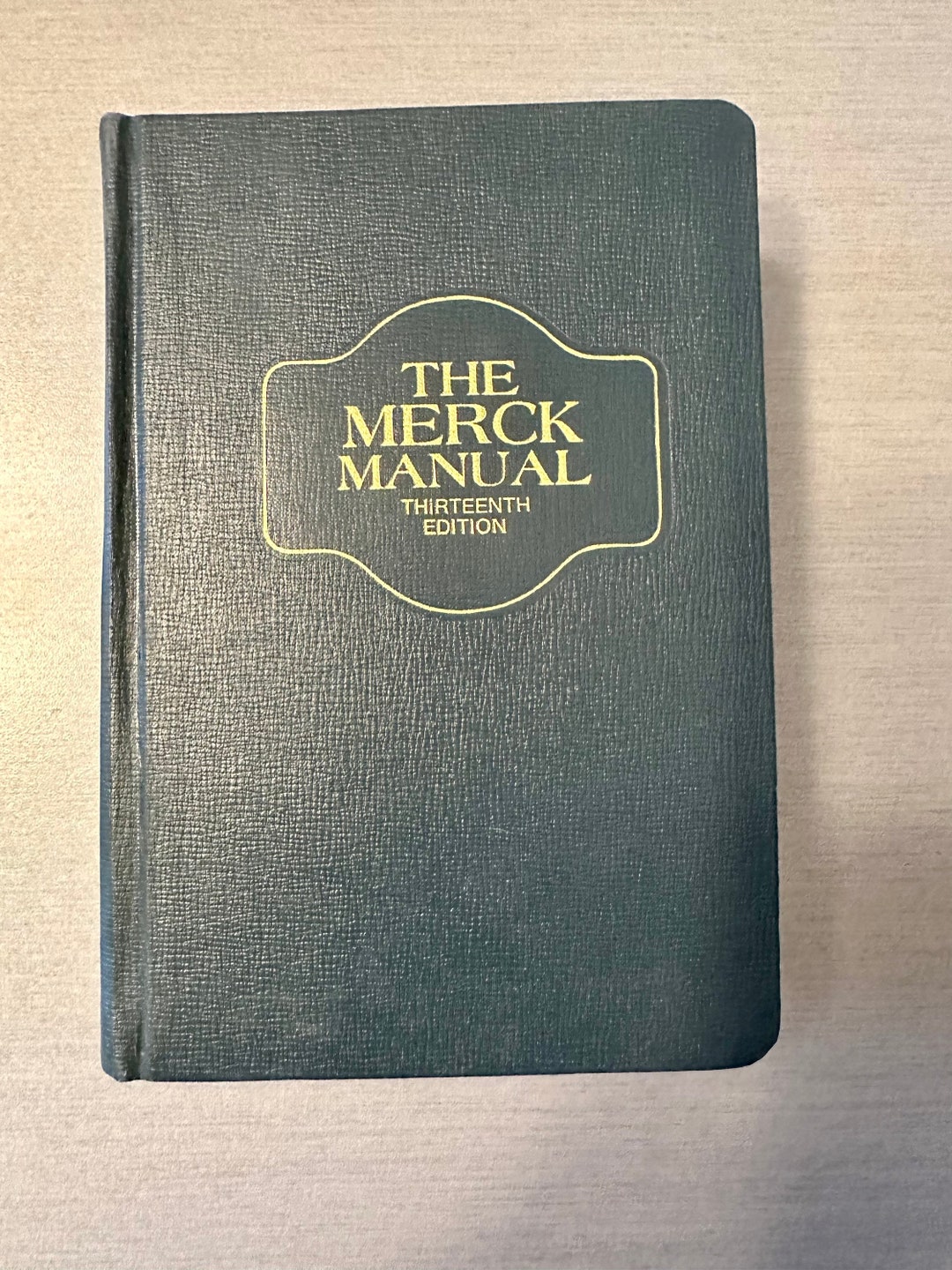 Book Medical Reference Merck Manual Medical Textbook Diagnosis Therapy ...