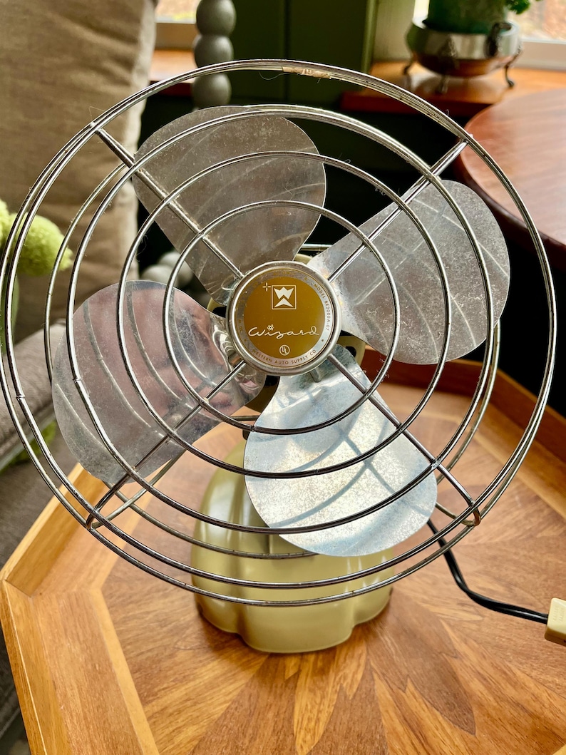 Vintage Electric Wizard Fan by Western Auto Supply, Model BE2000A-07 ...