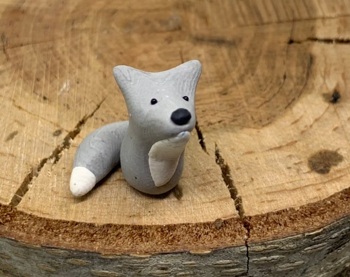 Miniature Wolf Grey Wolf Figurine Tiny Wolf Fairy Garden - Etsy