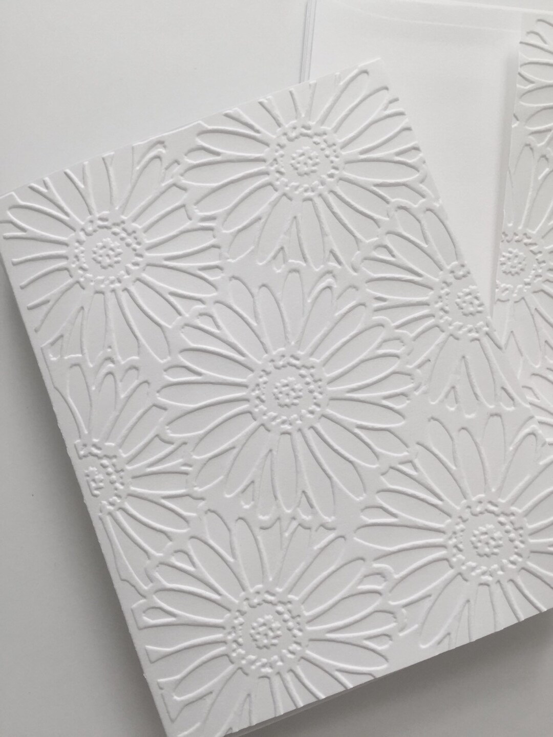 Embossed Daisy Note Card Set: Floral Greeting Cards, Blank Inside ...
