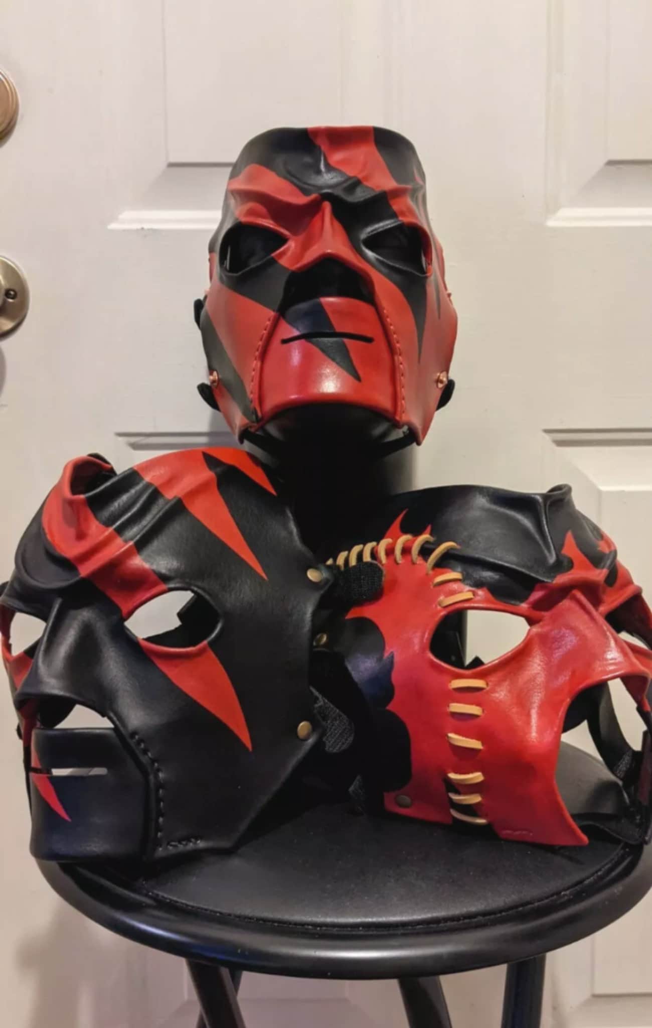 Kane Mask for sale | Only 4 left at -60%