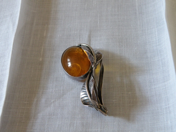 Stunning Sterling Silver Amber Floral Pin - Gem