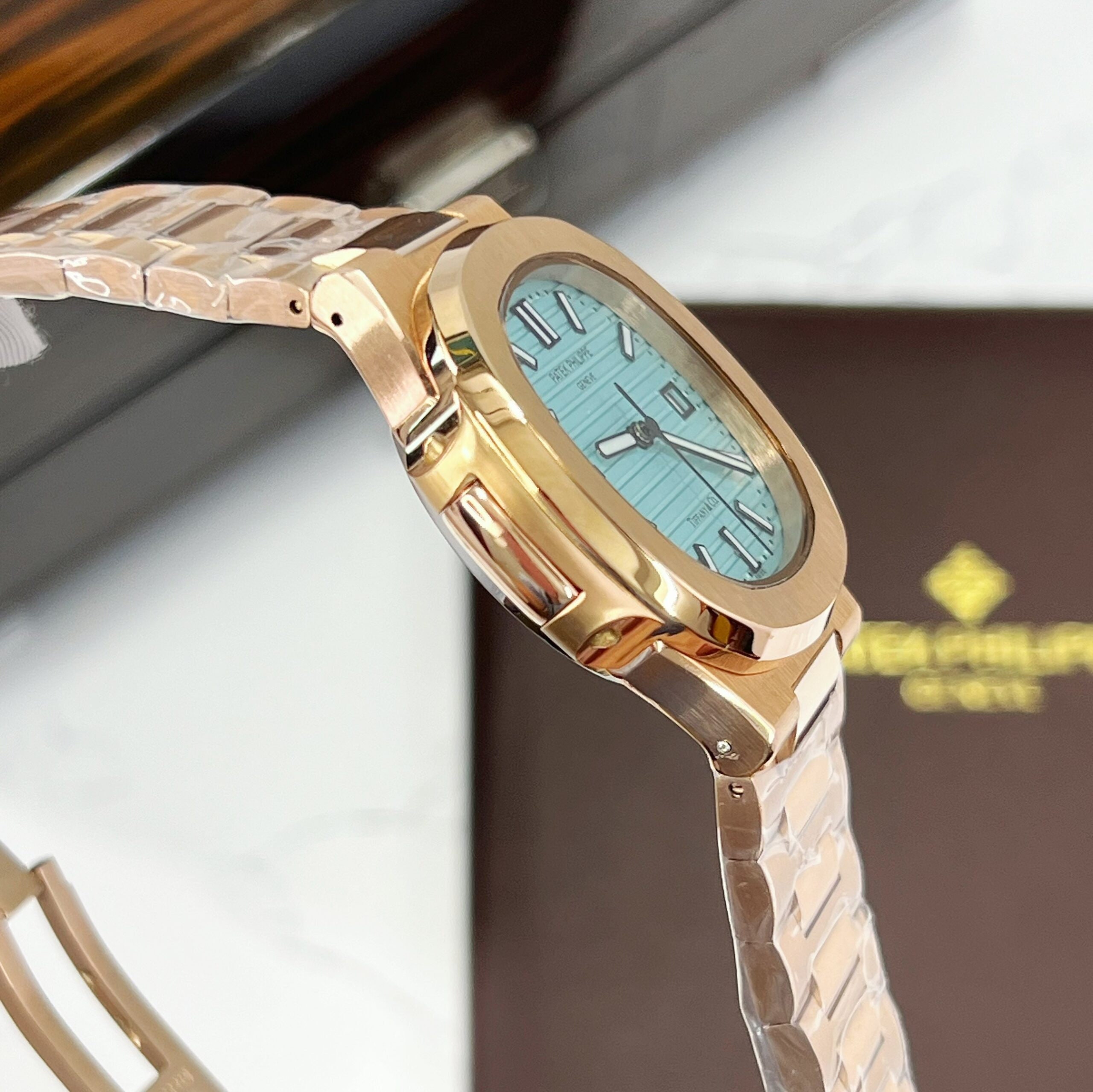 Patek Philippe, Strap Watch, Nautilus 5711 Men's Watch With Blue Face ...