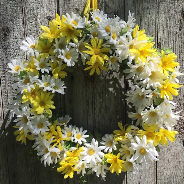 Daisy Wreath - Etsy