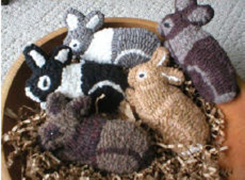 Hooked Rabbit PDF Pattern ONLY Beaconhillcollect Rabbit Hooked Rug ...