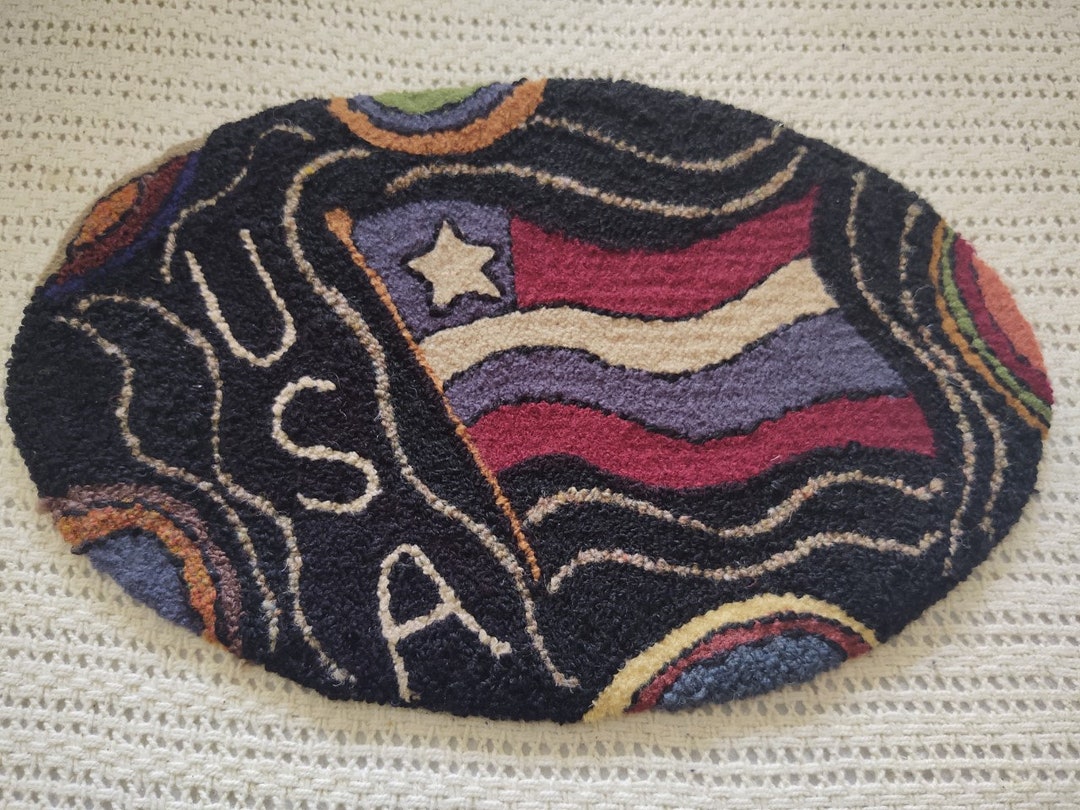 USA Flag Hooked Punch Rug Beaconhillcollect Patriotic USA Flag Hooked ...