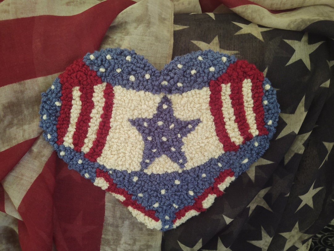 Hooked Rug Americana Heart Beaconhillcollect Americana Heart Hooked ...