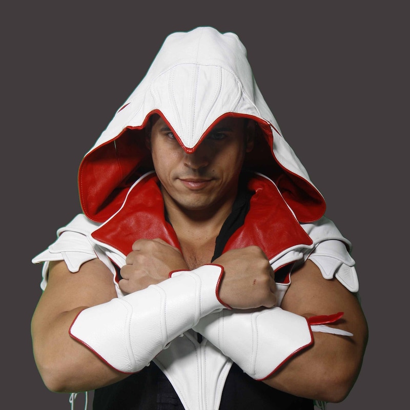 Ezio Cosplay Costume - Etsy