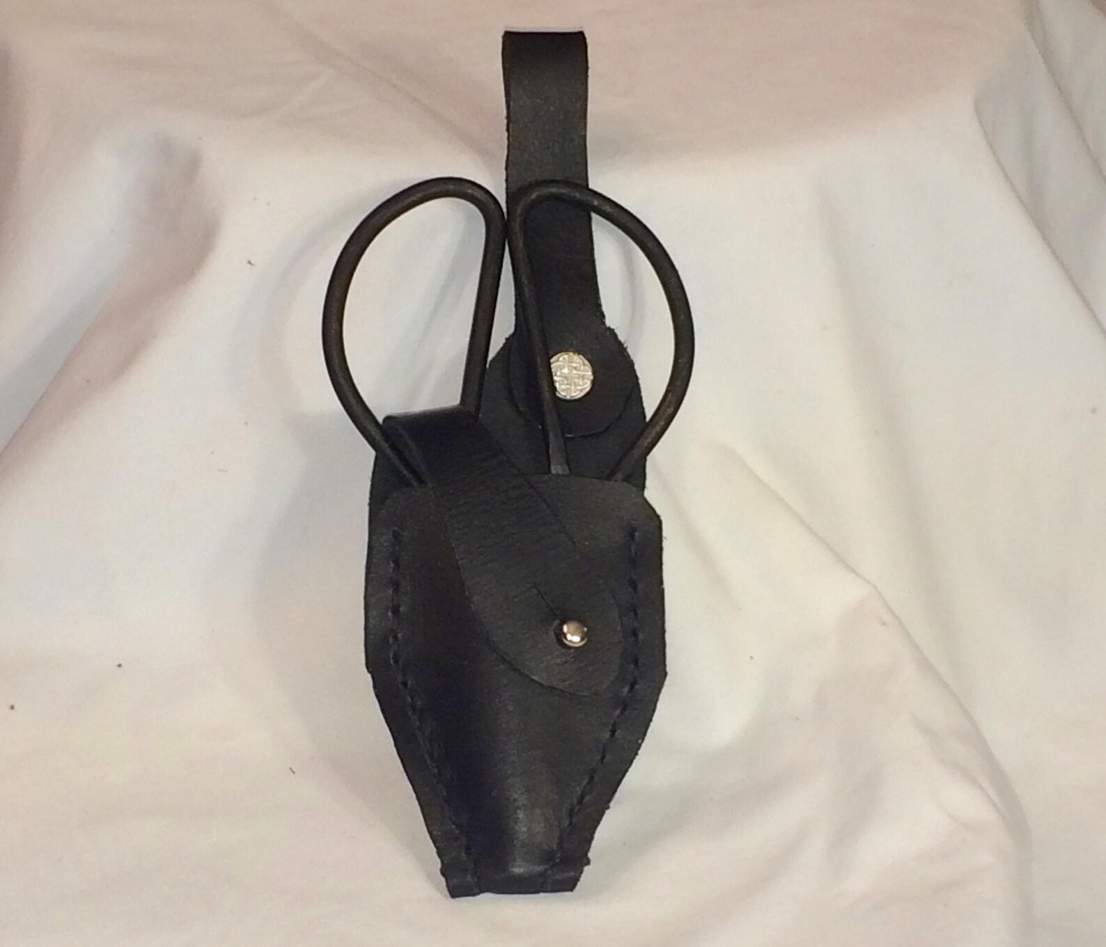 Oiled-leather Scissor Sheath: Renaissance Belt Case With 6" Scissors - Etsy