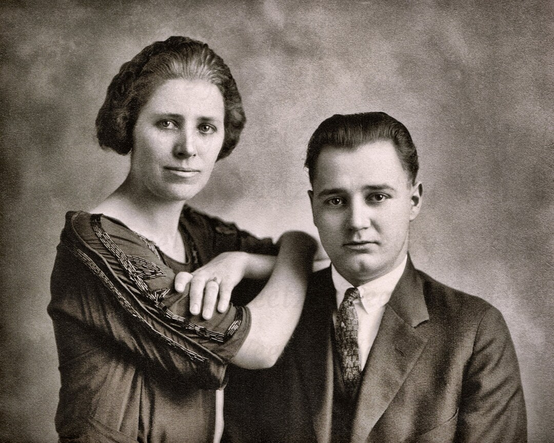 1920s Couple Portrait: Vintage Husband and Wife Photo (digital Download ...