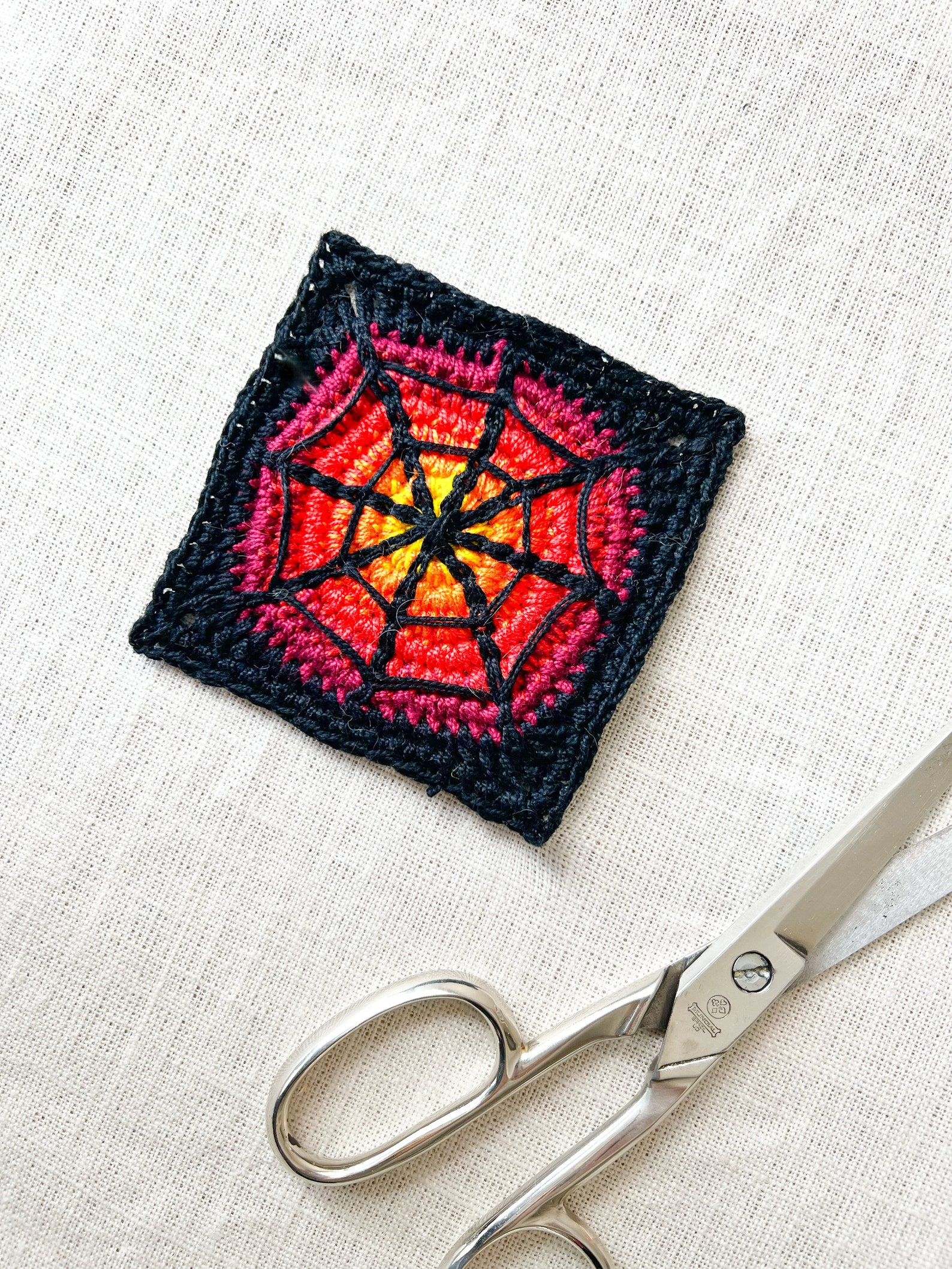 Halloween Granny Squares Crochet Pattern – Cat, Pumpkin, Eye & Web - Etsy