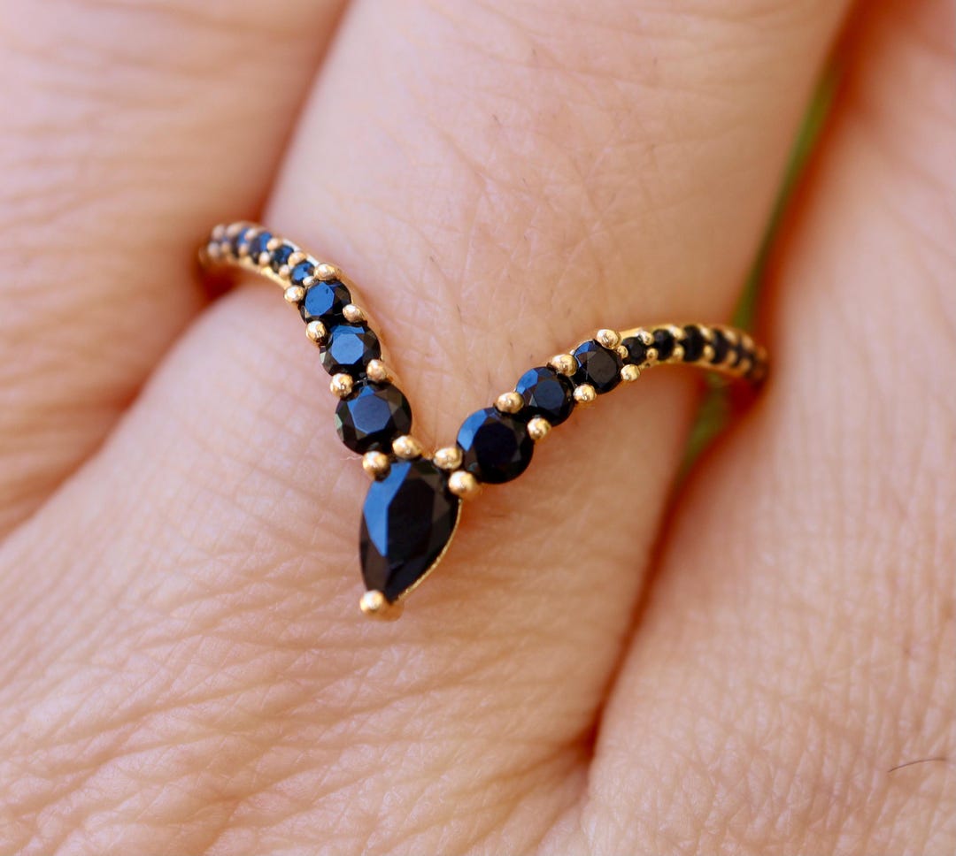 Black Onyx Chevron Gold Enhancer Wedding Band- Round Graduated Black ...
