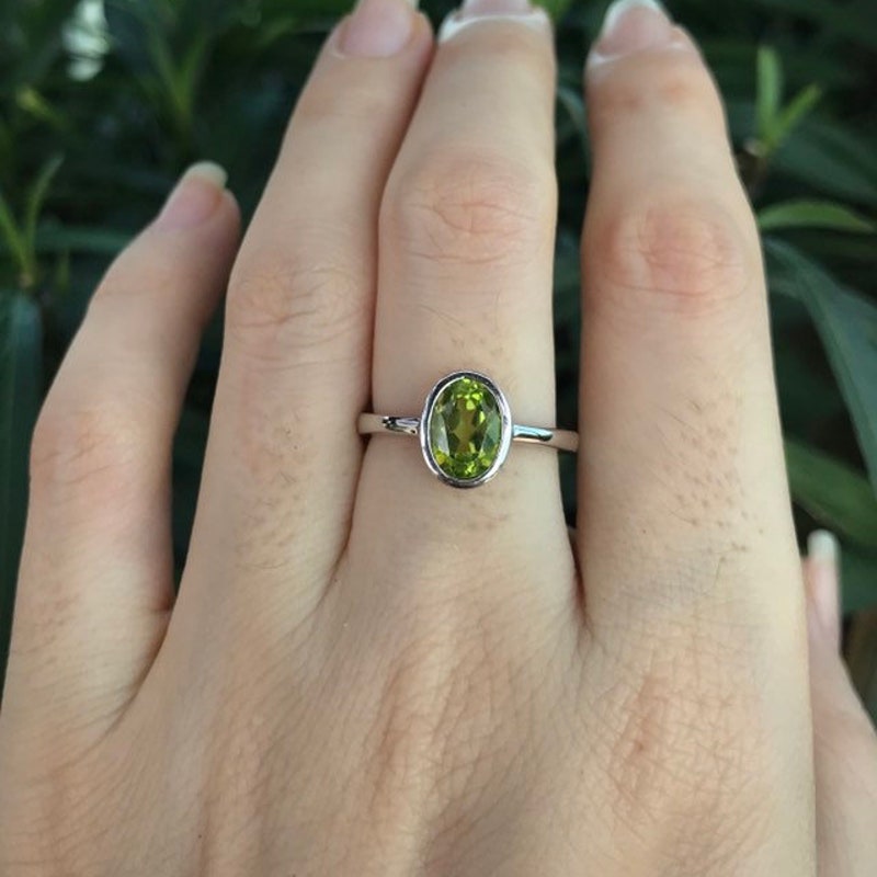 Oval Peridot Ring - Etsy
