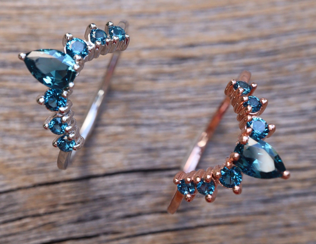 Dark Blue Topaz Curve 14k Gold Wedding Band London Blue Topaz - Etsy