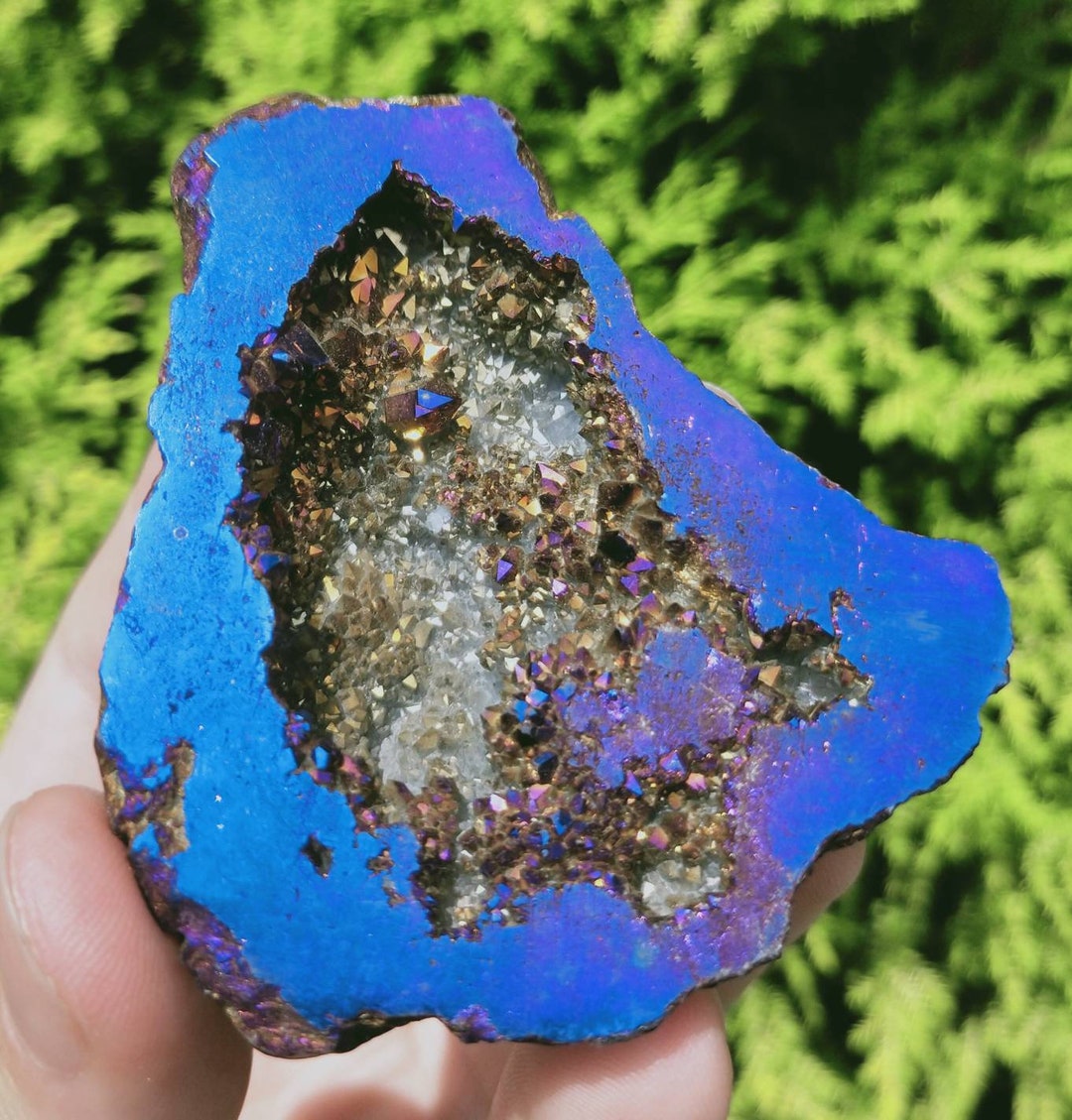 Titanium Plated Quartz Sparkling Druzy Geode (1710) - Etsy