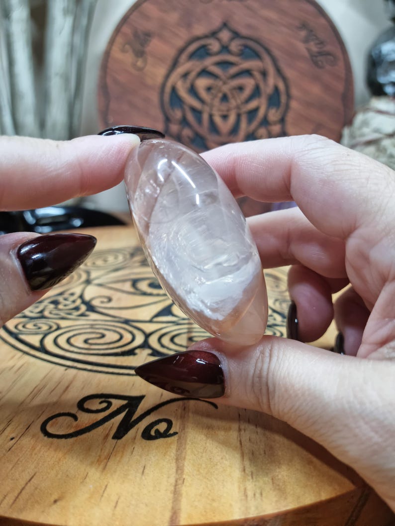 Fire Quartz Heart Crystal Palm Stone Red Hematoid Quartz With Flash ...