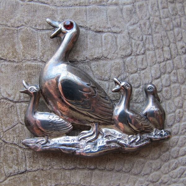 Duck Brooch - Etsy