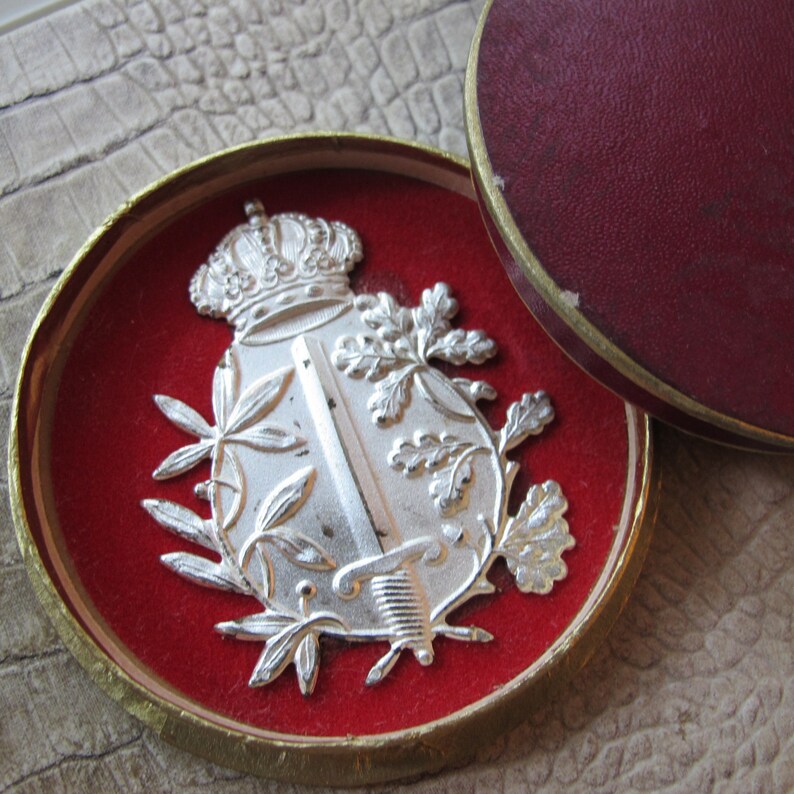 Belgium Insignia Cap Badge, Silver Finish, Crown, Shield, Sword ...