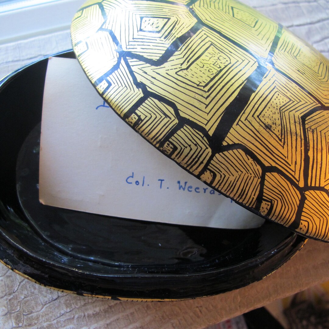 Asian Lacquerware Collectible Turtle Gold & Black Lacquer Box Container ...