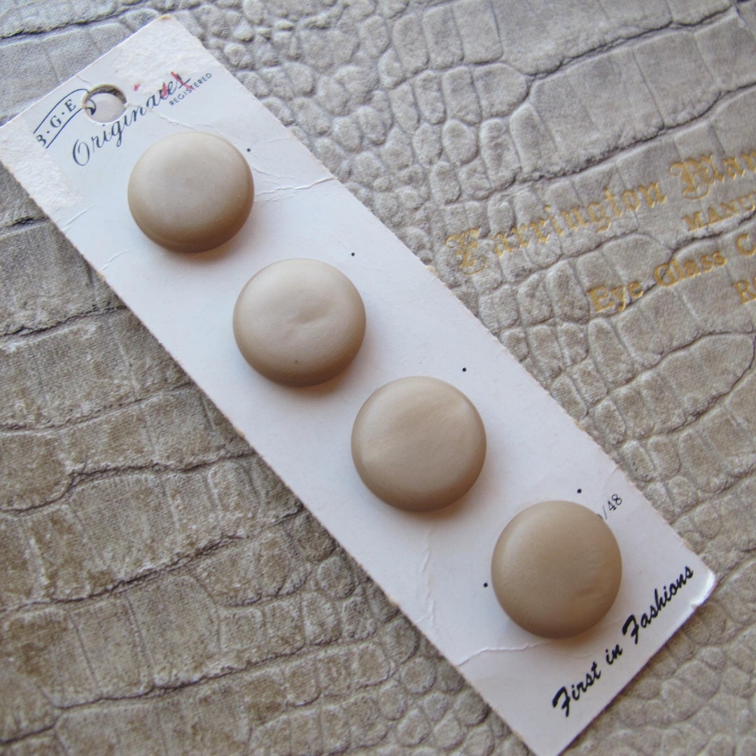BGE Originales Old Stock on Card Buttons, MOP Look Resin, Metal Shanks ...