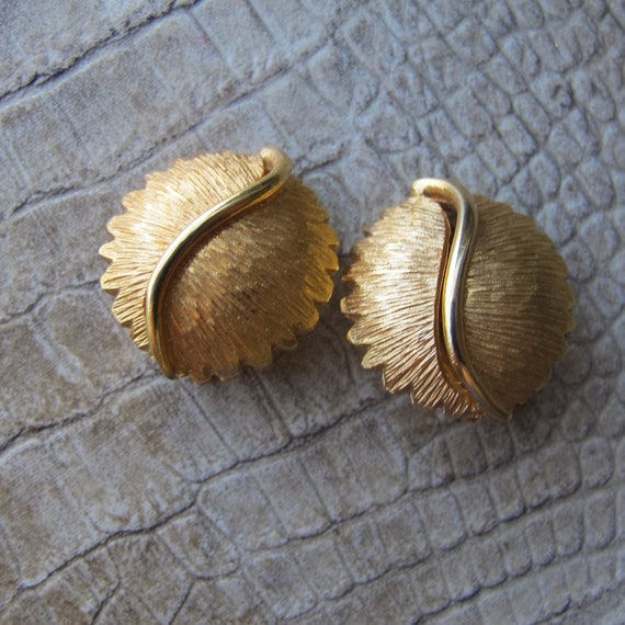 1960's Designer Style Textured Gold Clip Back Earring… - Gem