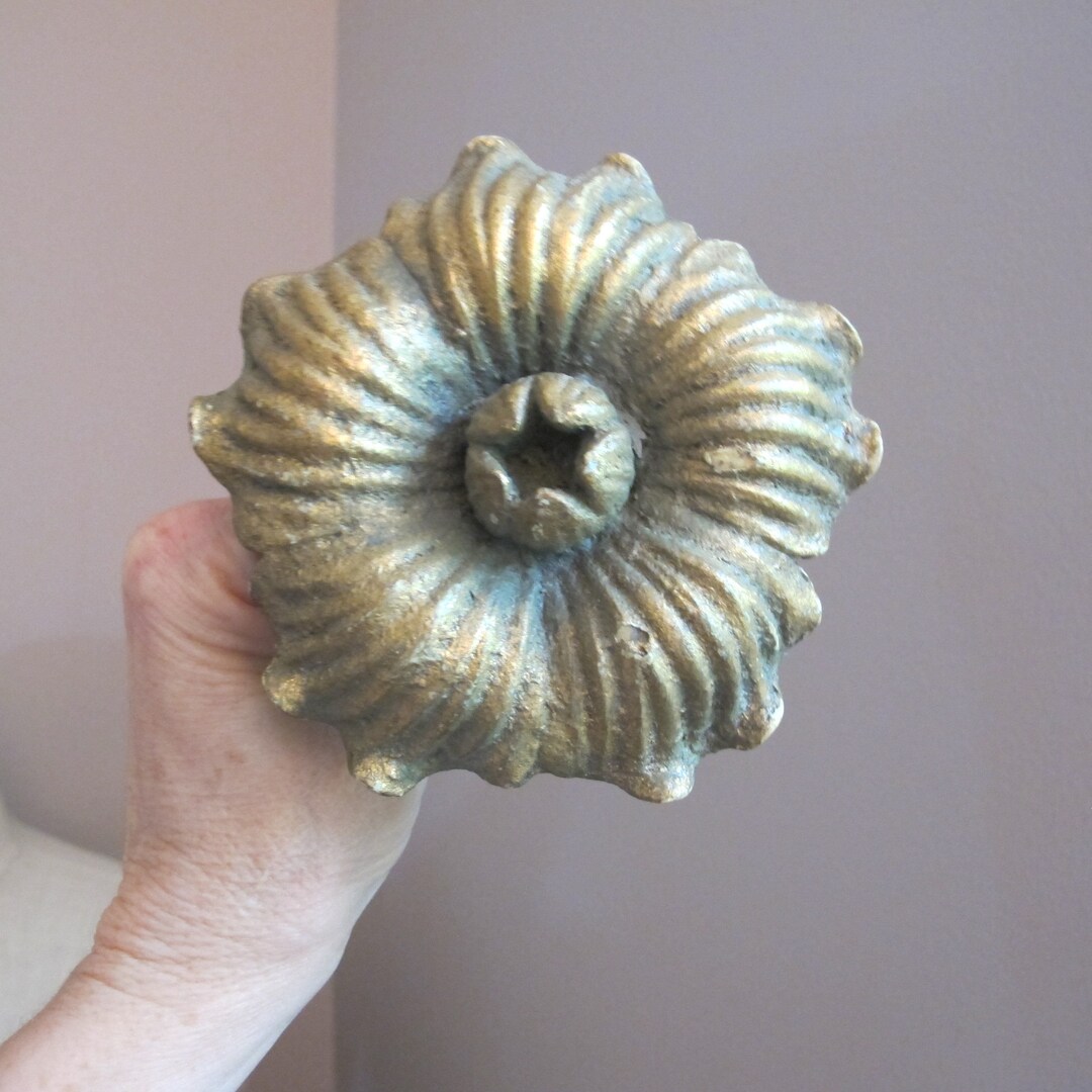 Curtain Stays Pulls, Gilt Plaster Resin Mold Flower With Brass Tone ...