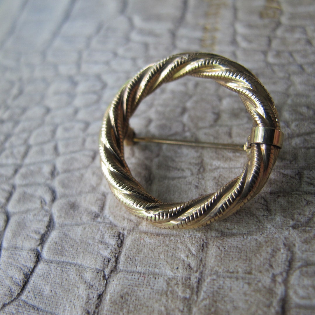 14k Yellow Gold Small Circle Pin, Little Brooch, Scarf Holder Clasp Too ...