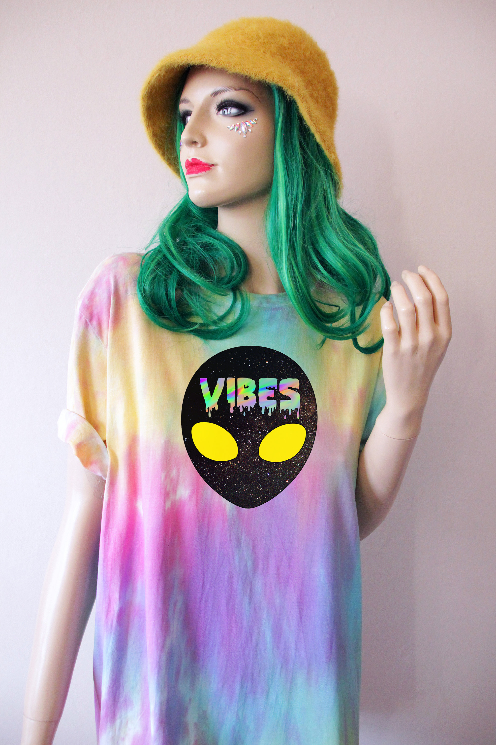 Alien Tie Dye T-Shirt | Etsy