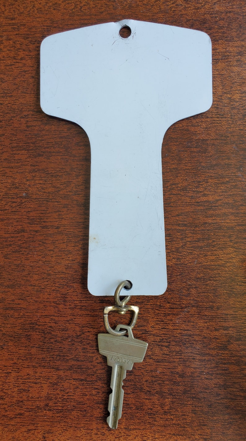 Vintage Porcelain TEXACO Ladies Gas Station Key & FOB - Etsy