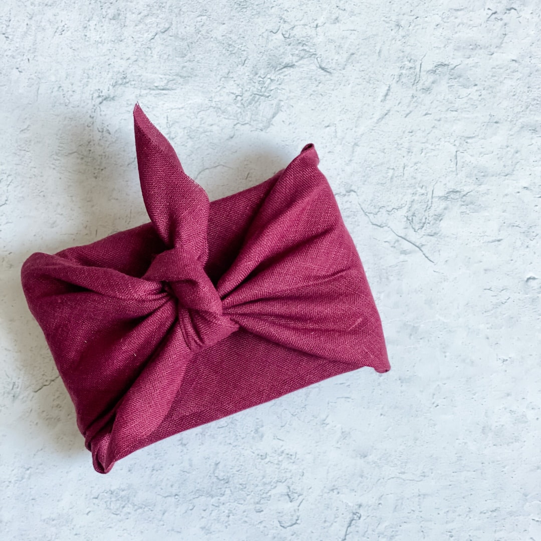Fabric Gift Wrapping, Christmas Fabric Gift Wrap, Furoshiki Wrapping ...